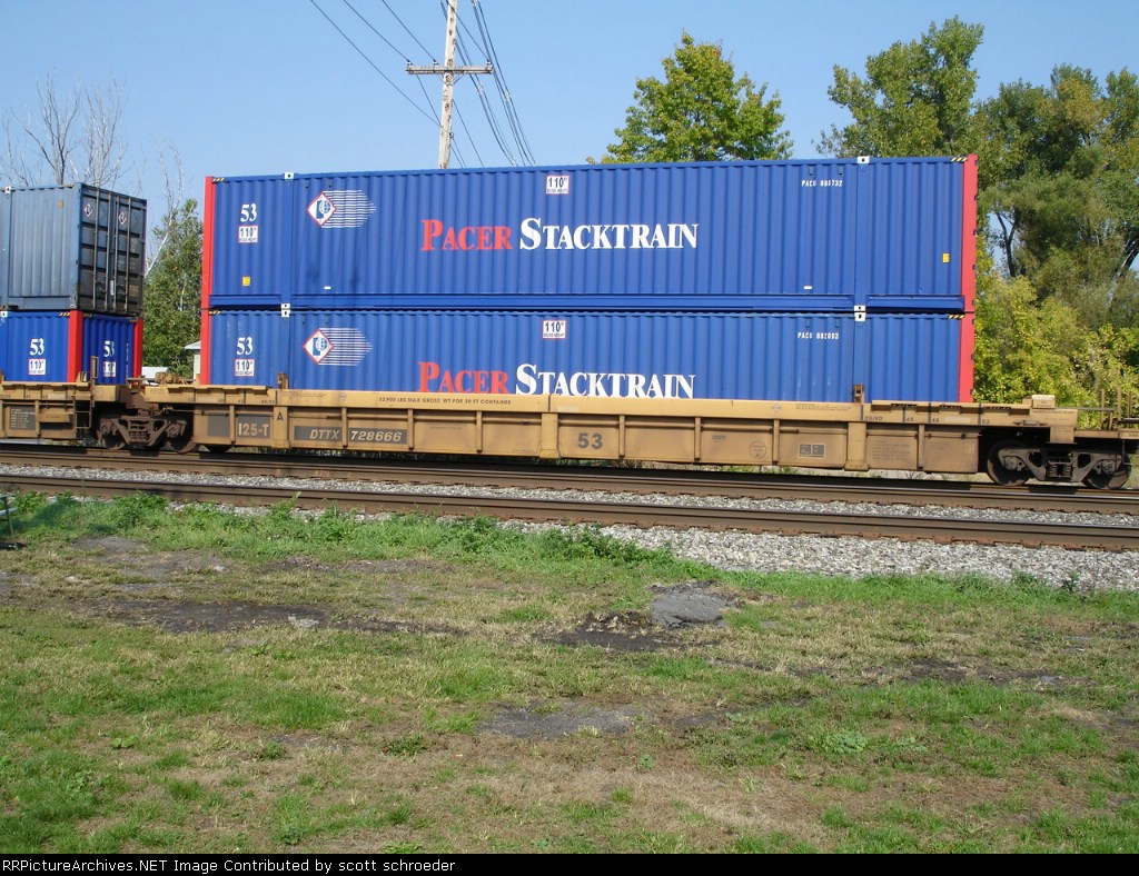 DTTX Double Stackcar 728666A w/PACU Container's 882093 & 888732 EB